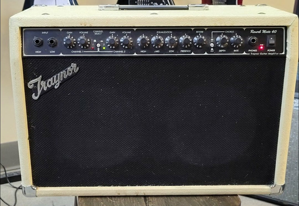 Traynor Reverb Mate 40 – Cream Tolex Reissue w/ Stereo Chorus (Made by ...